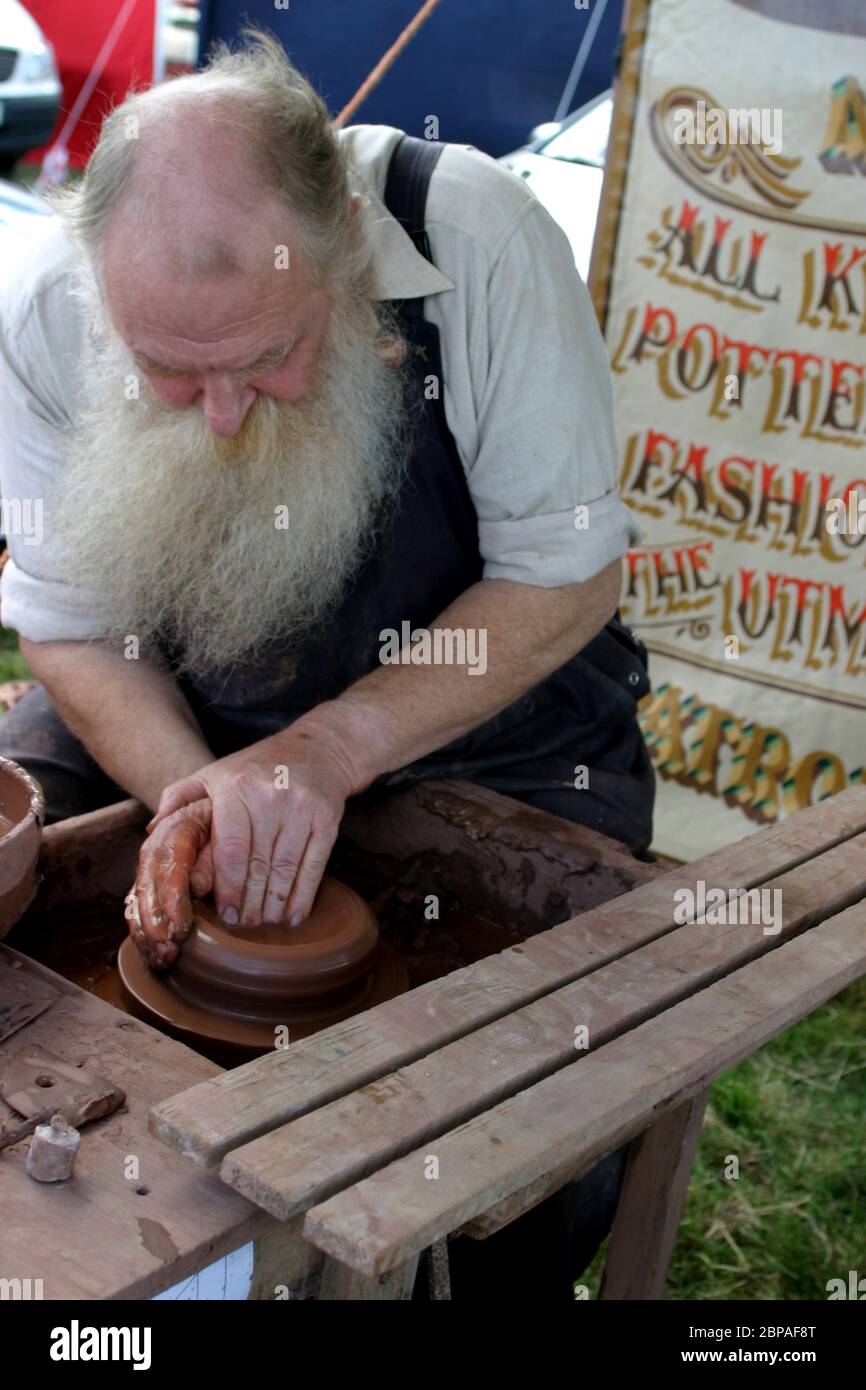 Ceramics pottery made in england hi-res stock photography and images ...