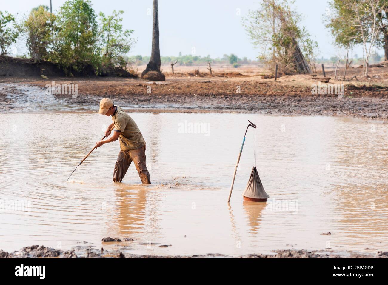 Cambodian catching hi-res stock photography and images - Alamy