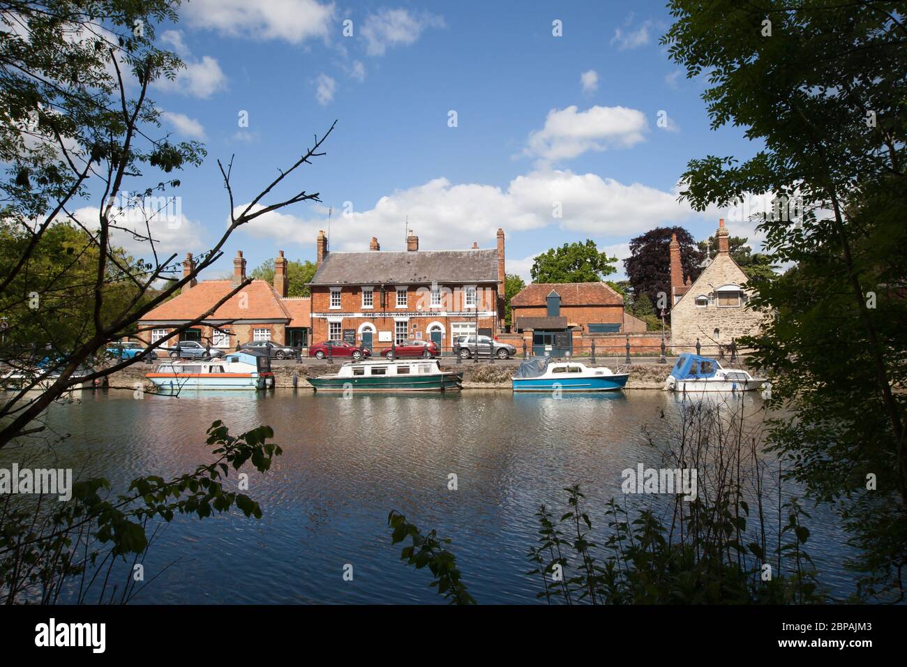 River thames landscape hi-res stock photography and images - Alamy