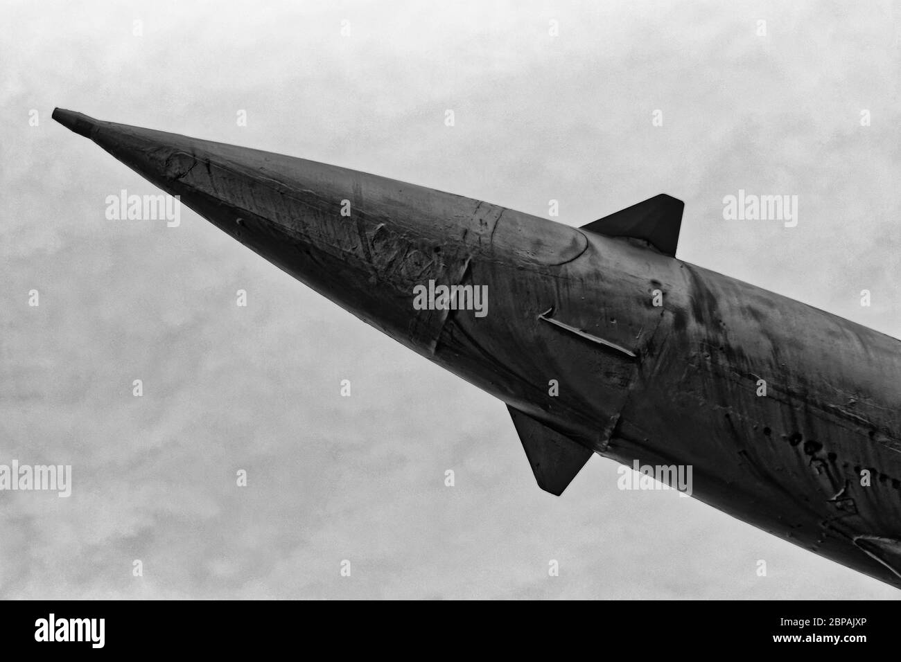 War rocket hi-res stock photography and images - Alamy