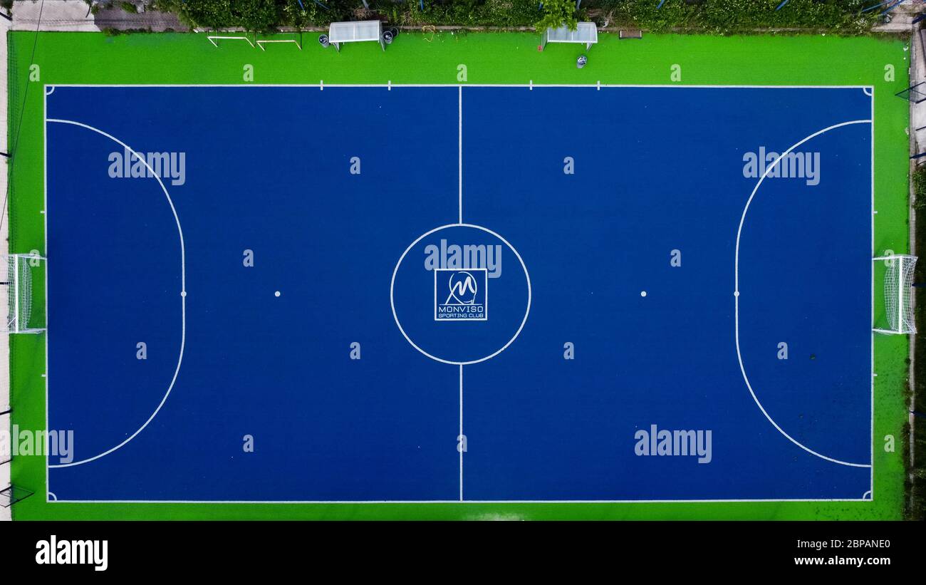 Five a side football pitch hi-res stock photography and images - Alamy