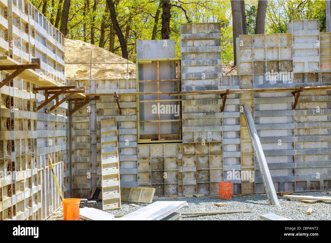 Formwork form work concrete slab hi-res stock photography and images ...