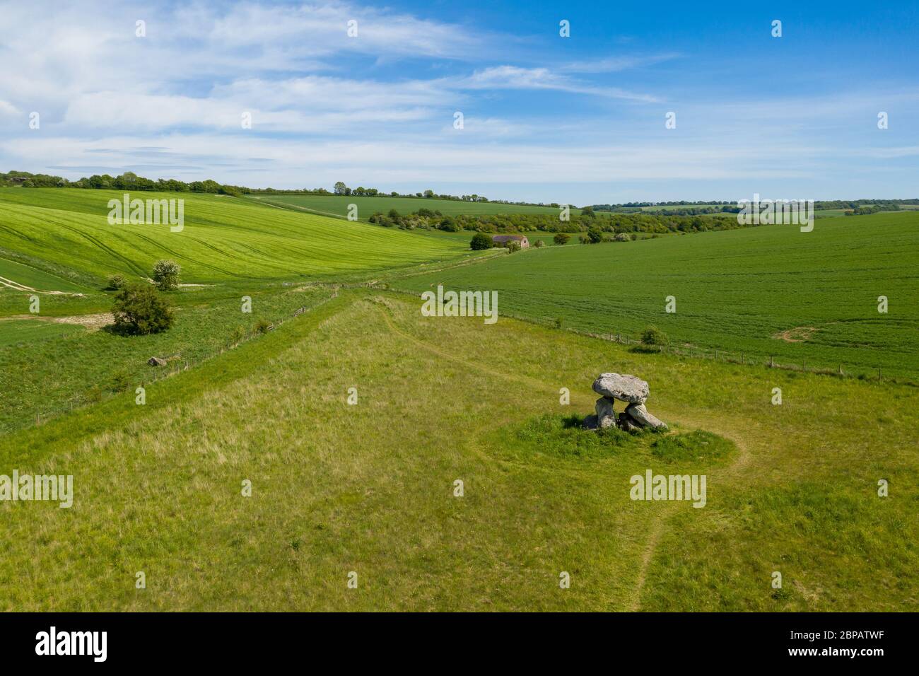 The Devil's Den, neolithic burial chamber at Fyfield Down National ...