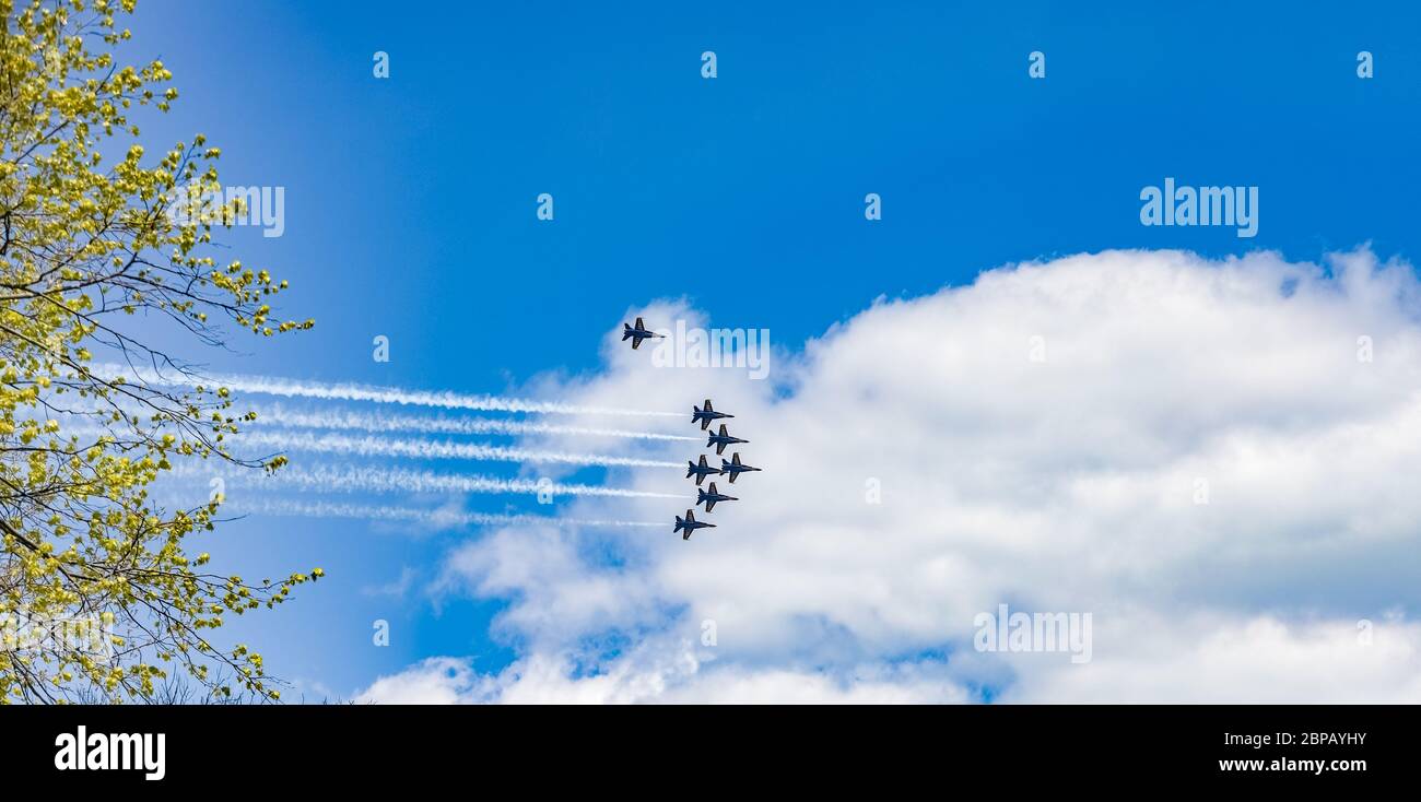 U.S. Navy Blue Angels fly over Chicago to honor healthcare staff ...