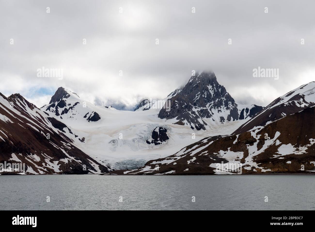 Mountain panorama svalbard islands hi-res stock photography and images ...