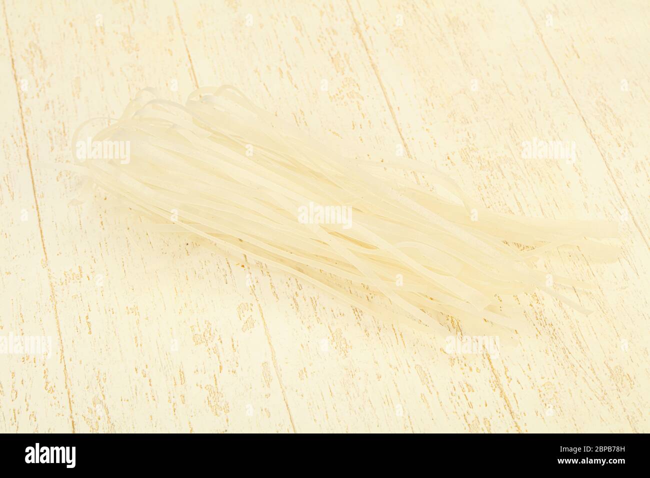 Dry rice noodle ready for cooking Stock Photo - Alamy
