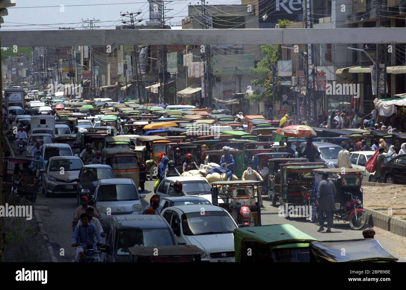 Multan traffic hi-res stock photography and images - Alamy