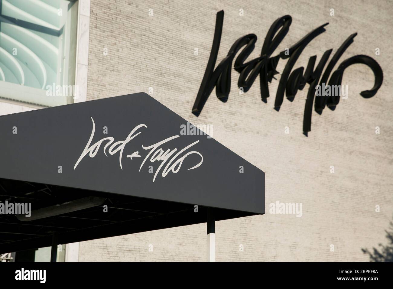 Lord and taylor logo hi-res stock photography and images - Alamy