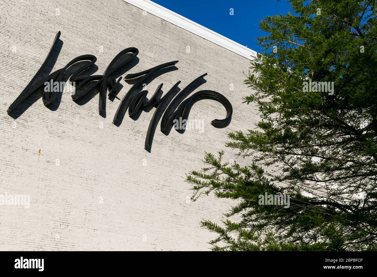 Lord and taylor logo hi-res stock photography and images - Alamy