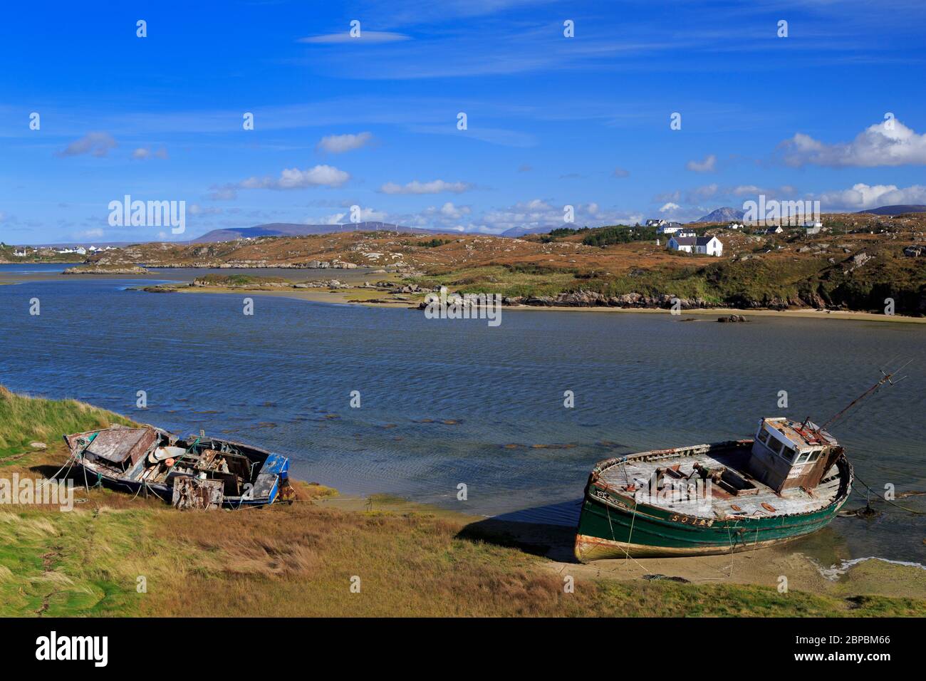 Wreck of trawler bunbeg hi-res stock photography and images - Alamy