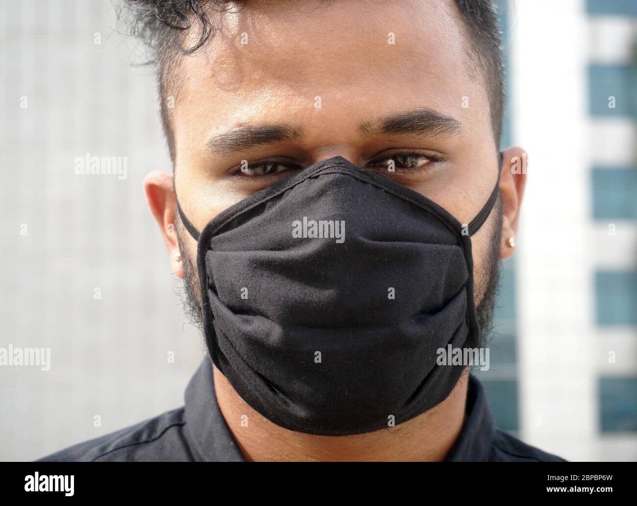 Human model with mask hi-res stock photography and images - Alamy