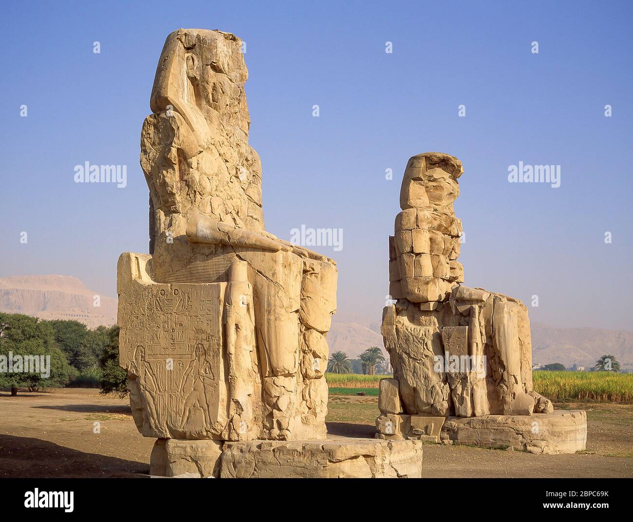 Colossi of memnon hi-res stock photography and images - Alamy