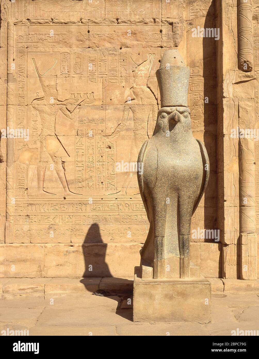Arabic ancient statue hi-res stock photography and images - Alamy