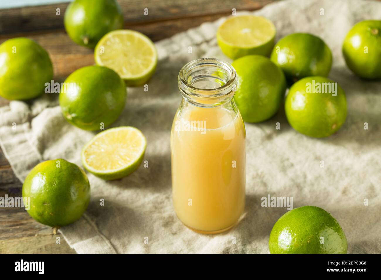 Juiced lime hi-res stock photography and images - Alamy