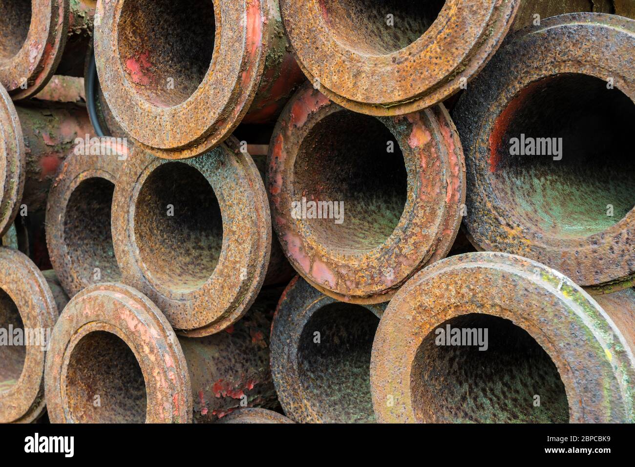 Industrial iron pipe pattern hi-res stock photography and images - Alamy