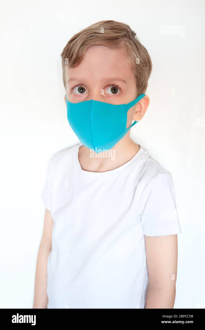 Boy in face mask hi-res stock photography and images - Alamy