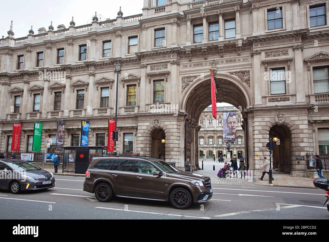 Traffic Outside Burlington House High Resolution Stock Photography and ...