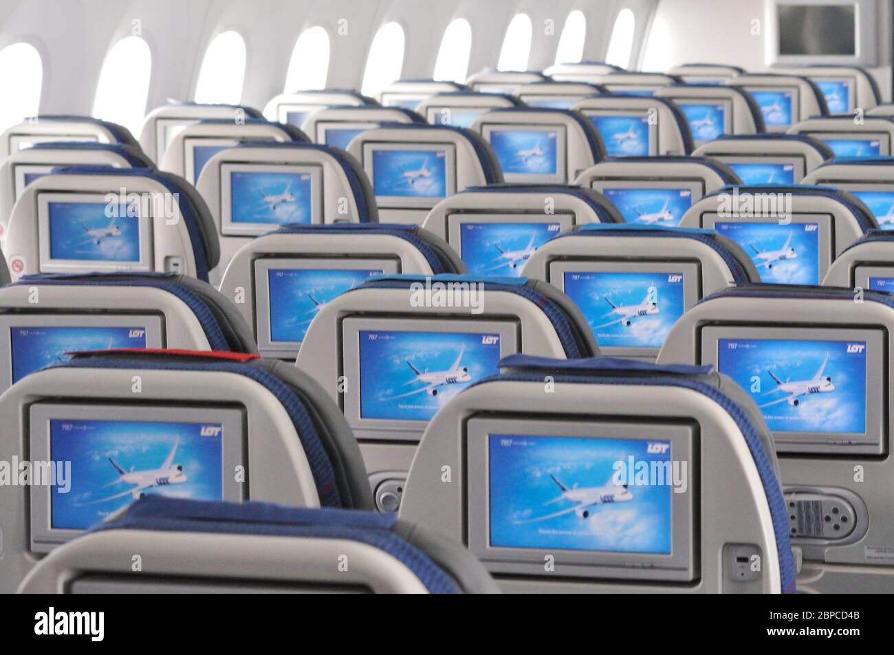 Boeing 787 dreamliner interior hi-res stock photography and images - Alamy
