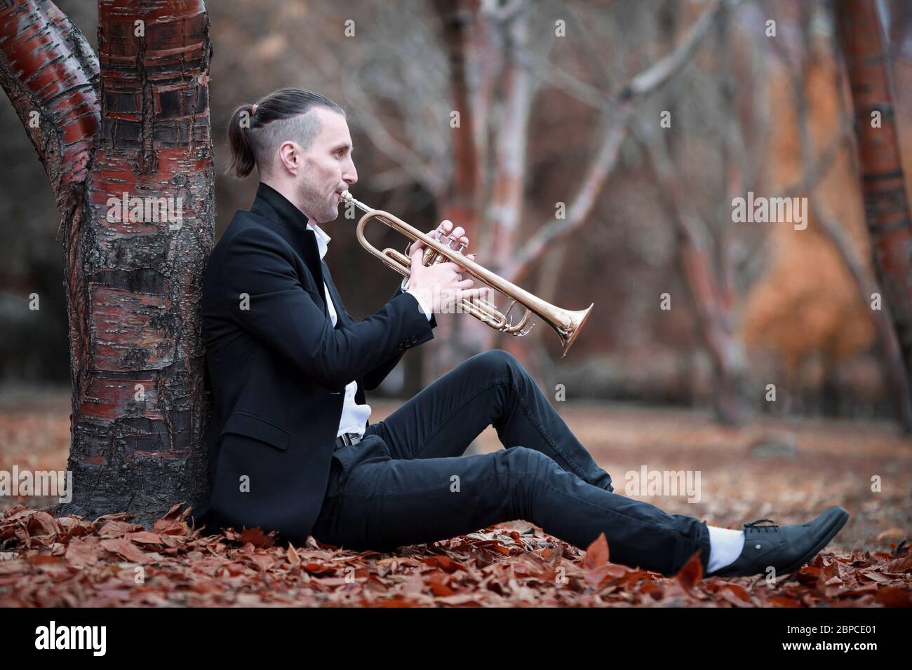 Slender man hi-res stock photography and images - Alamy