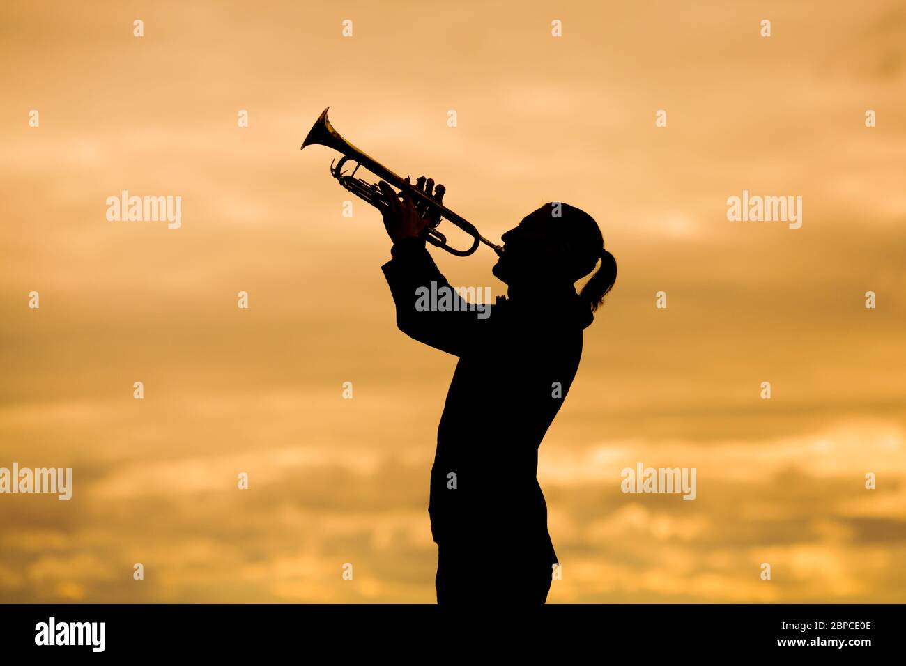Herald trumpet hi-res stock photography and images - Alamy