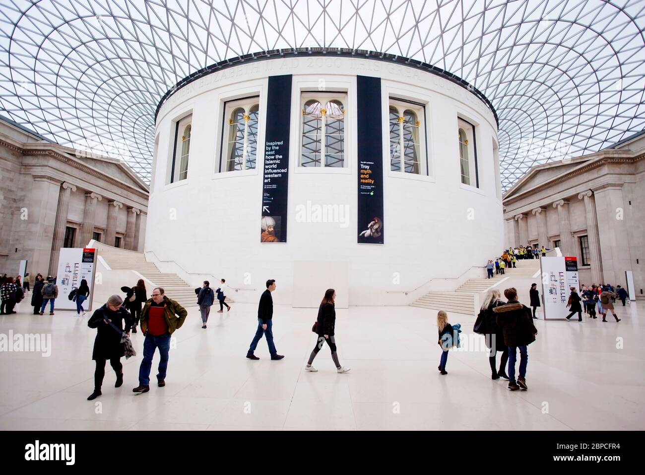 Museum interior spaces hi-res stock photography and images - Alamy