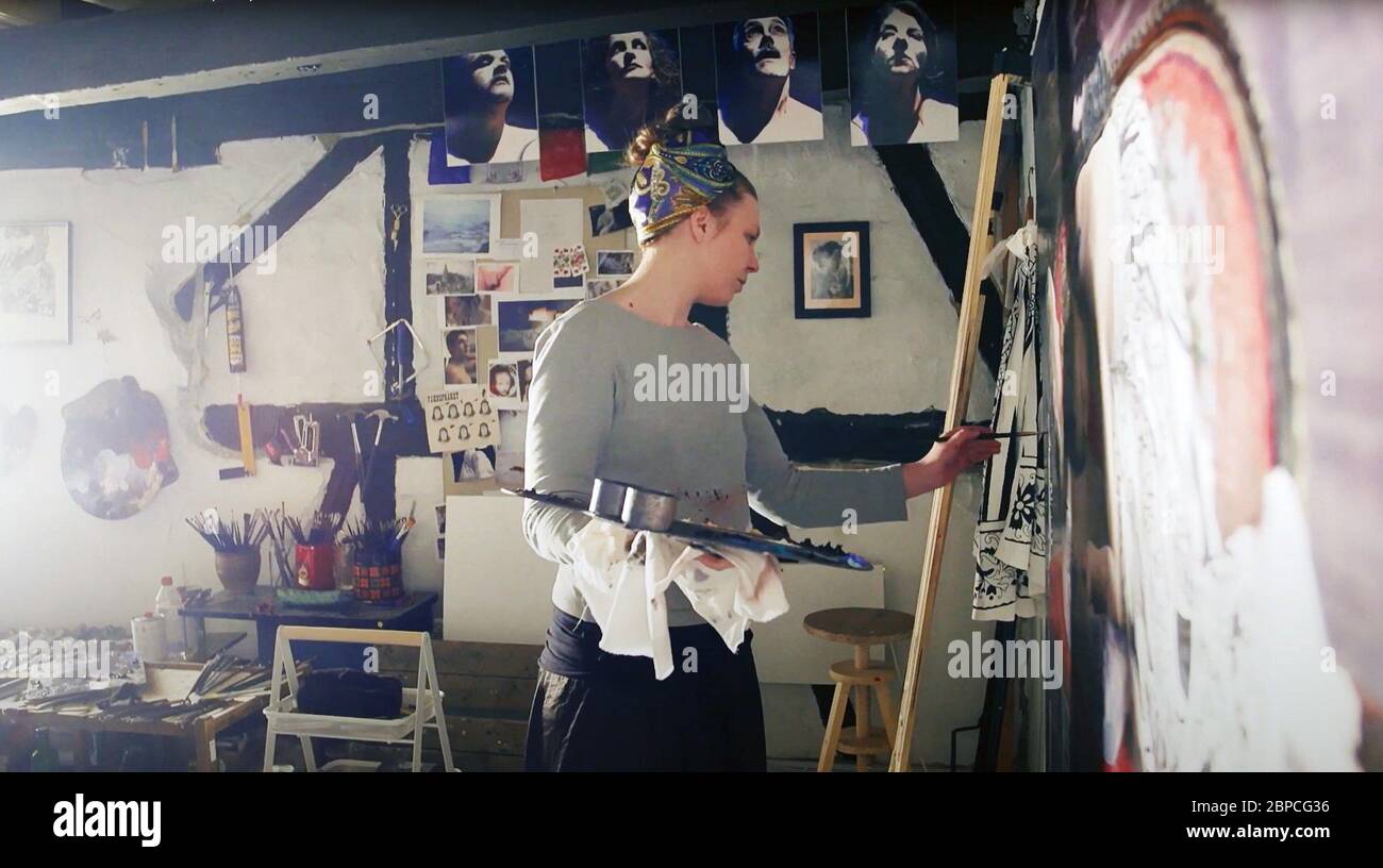 THE PAINTER AND THE THIEF, Barbora Kysilkova at work in her studio ...