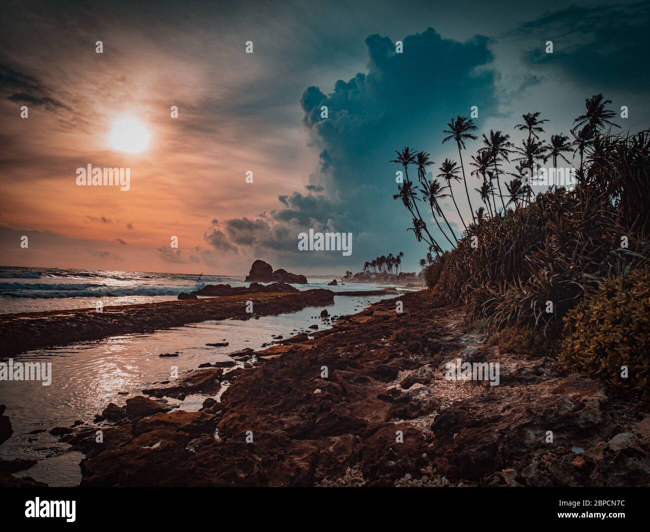 Srilanka beaches hi-res stock photography and images - Alamy
