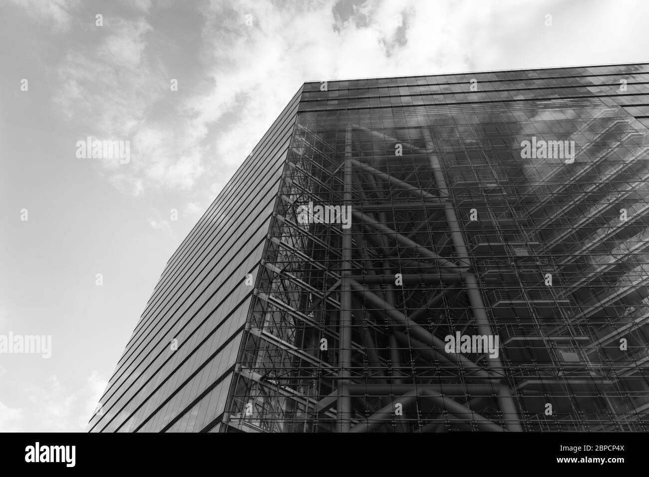Transparent atrium window Black and White Stock Photos & Images - Alamy