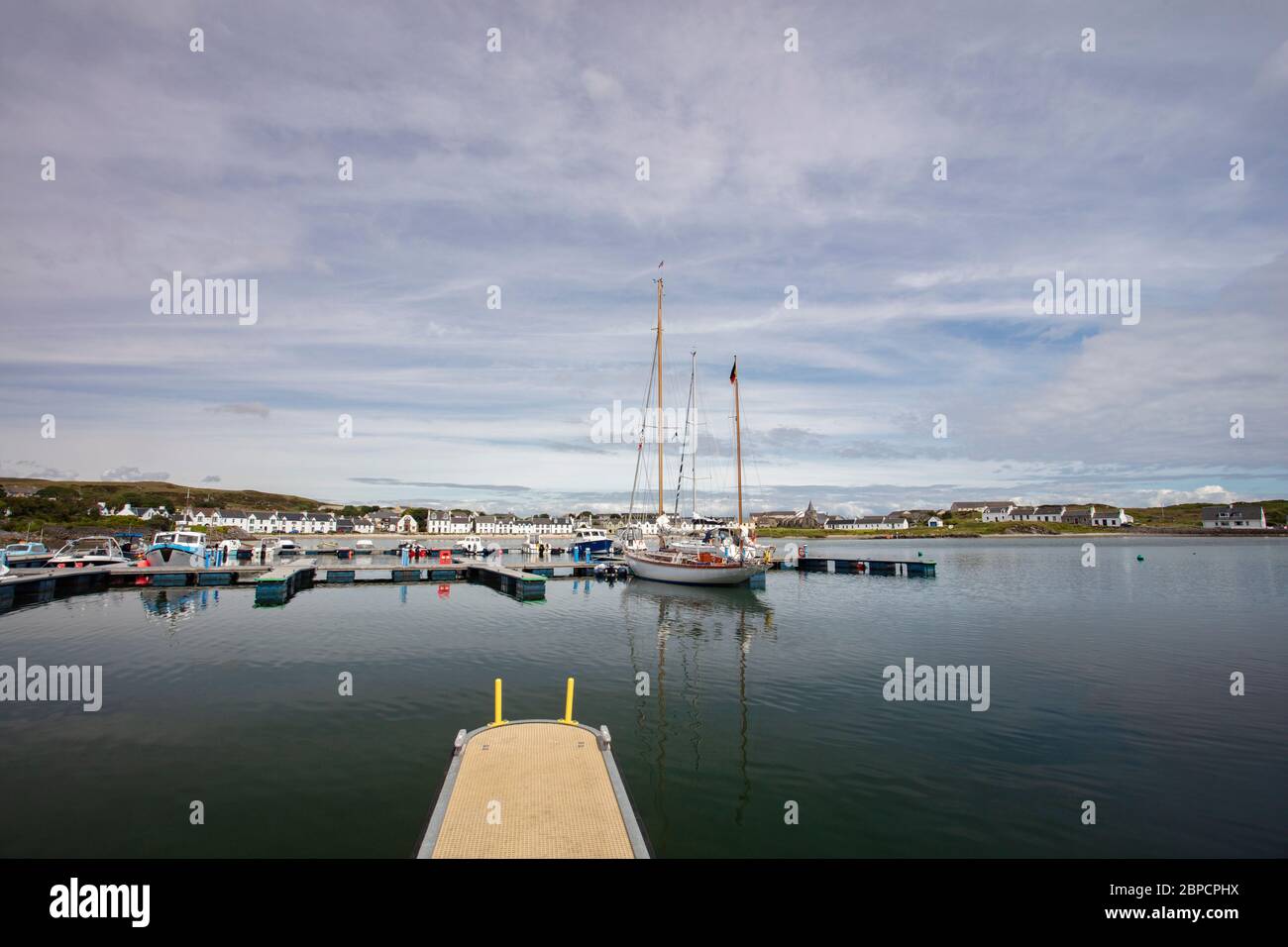 Leisure boats moored at the pontoons in Port Ellen, Isle of Islay Stock ...