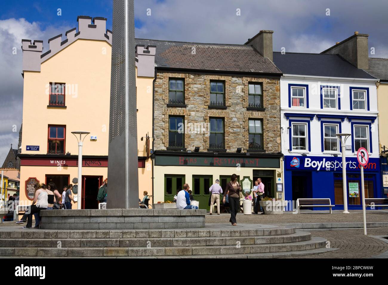 Clifden town connemara hi-res stock photography and images - Alamy