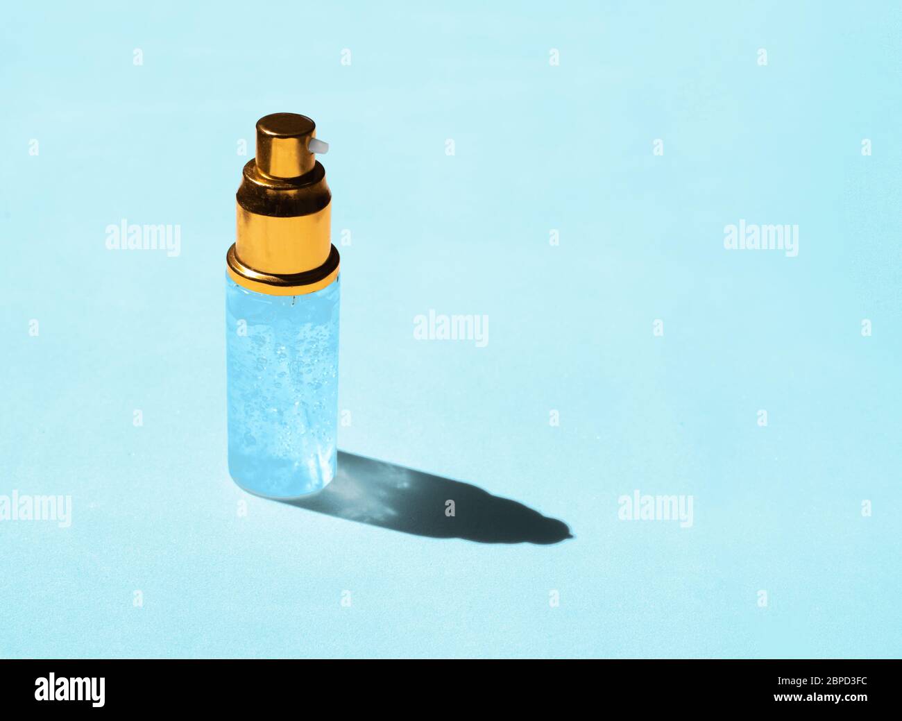 Doctor hand sanitizer hi-res stock photography and images - Alamy