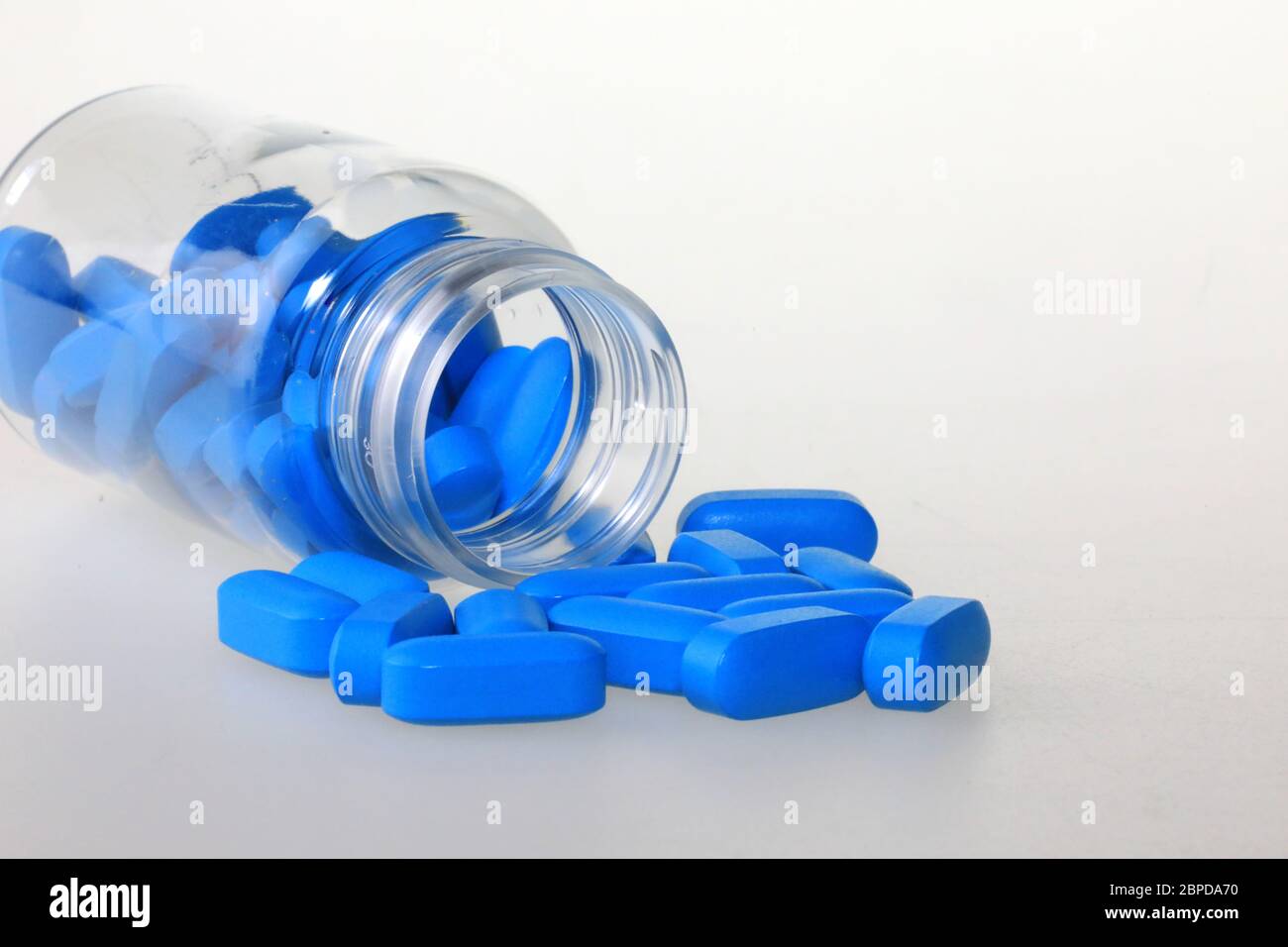 Dumping drugs hi-res stock photography and images - Alamy