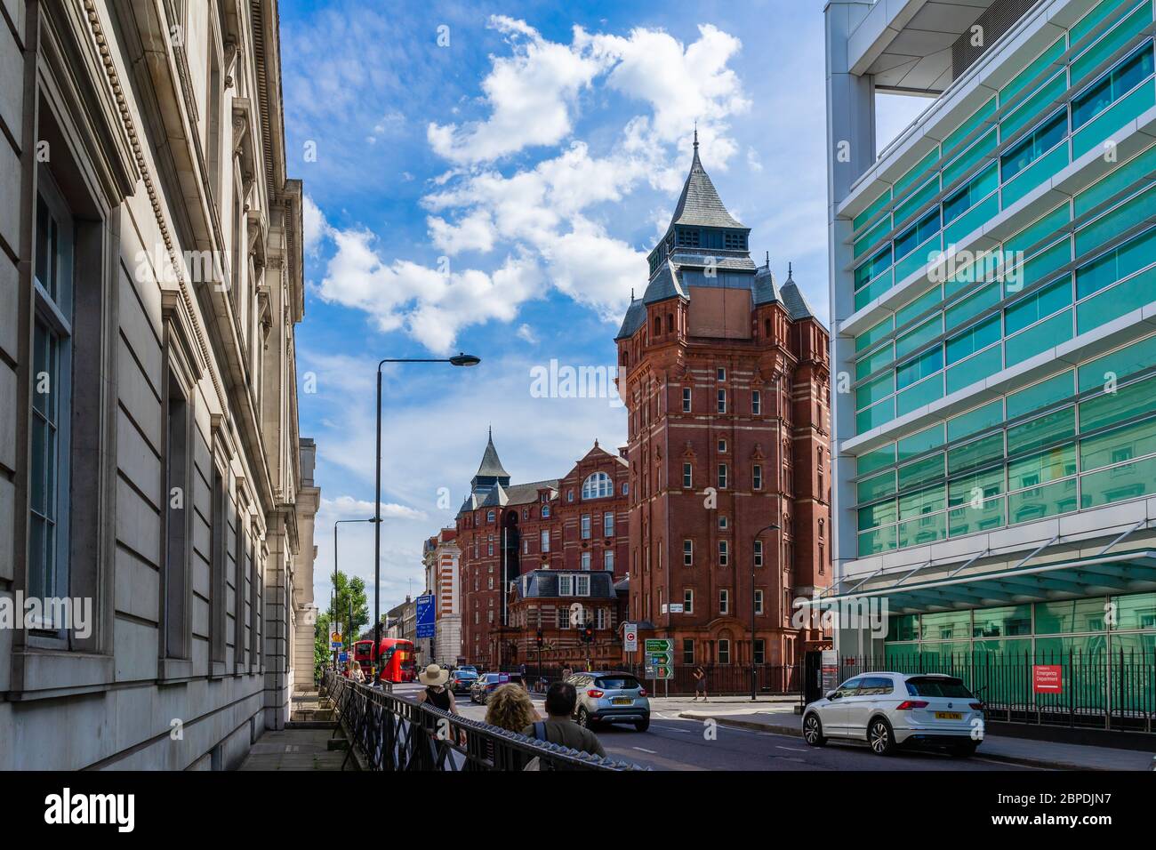 Ucl cruciform building hi-res stock photography and images - Alamy