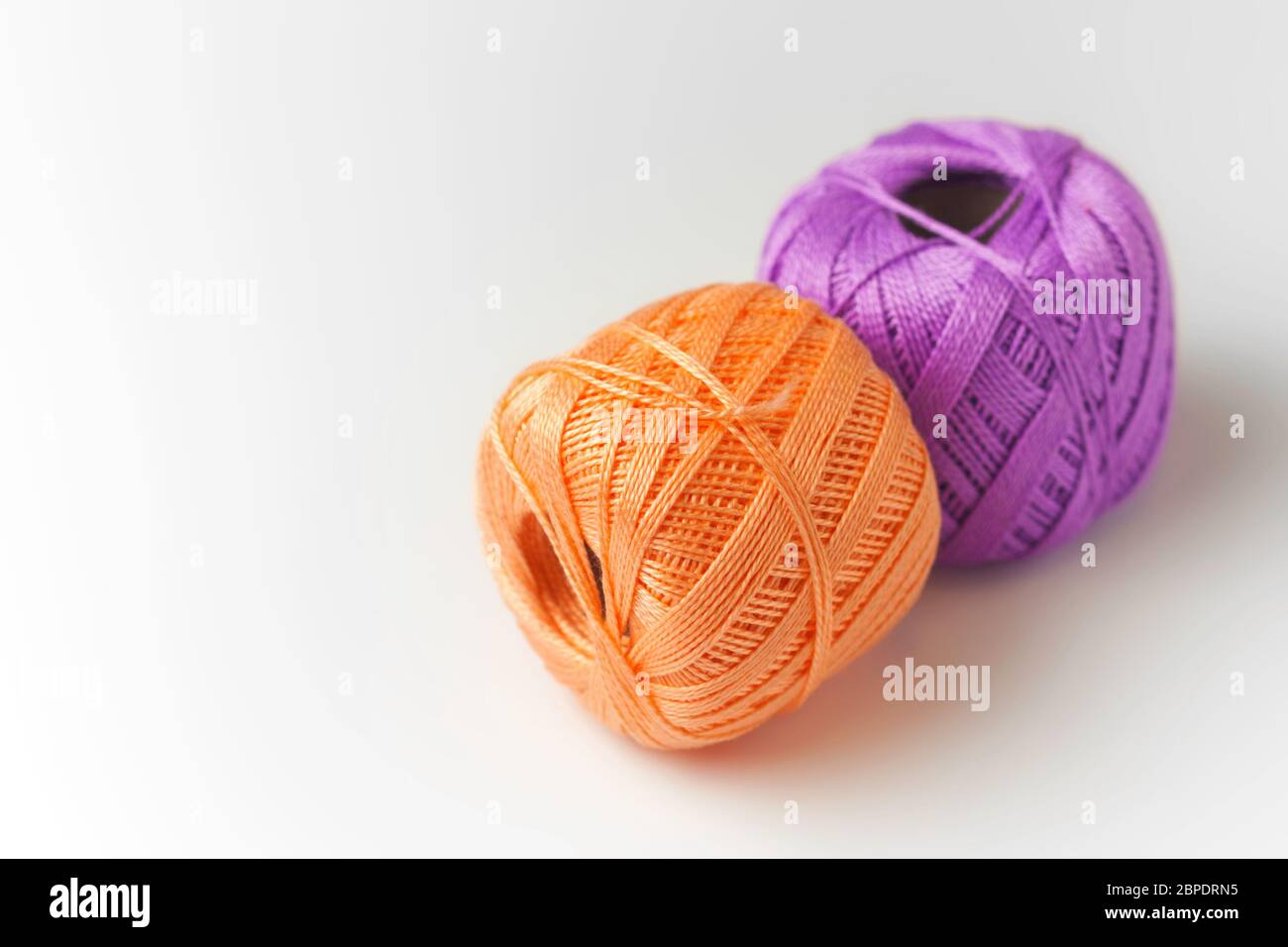 Purple knitting hi-res stock photography and images - Alamy