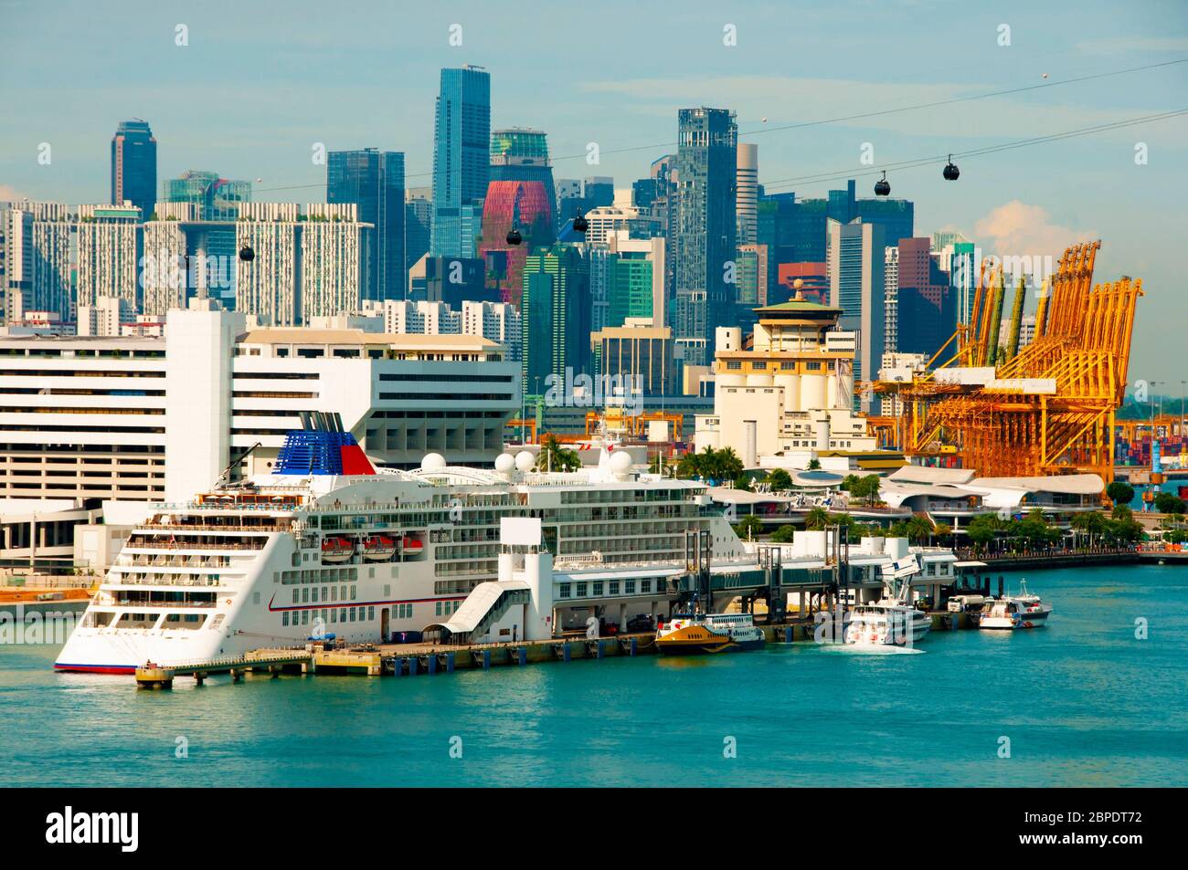 Harbor cable car hi-res stock photography and images - Alamy