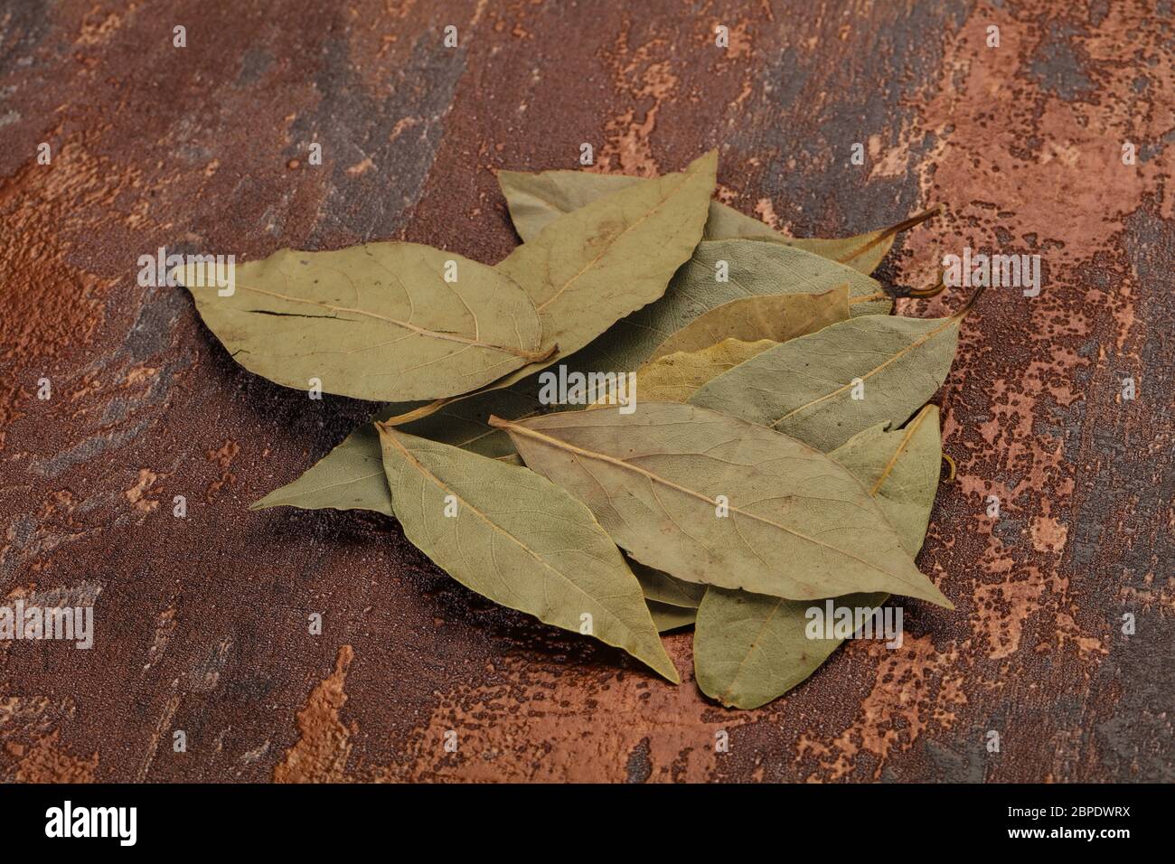 Dry laurel leaves - ready for cooking Stock Photo - Alamy