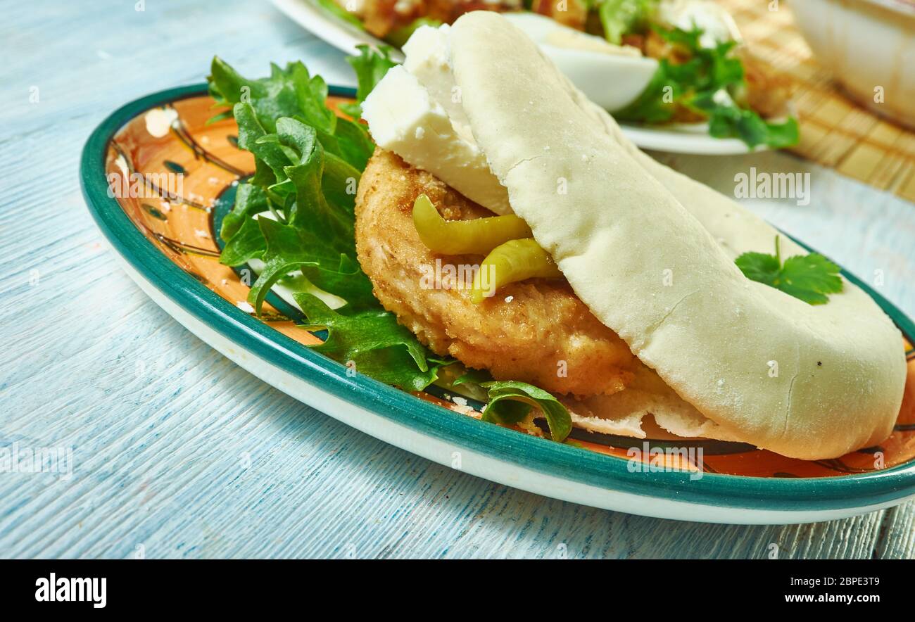 Chicken Schnitzel Pita - Israel favorite chicken Middle Eastern dish ...