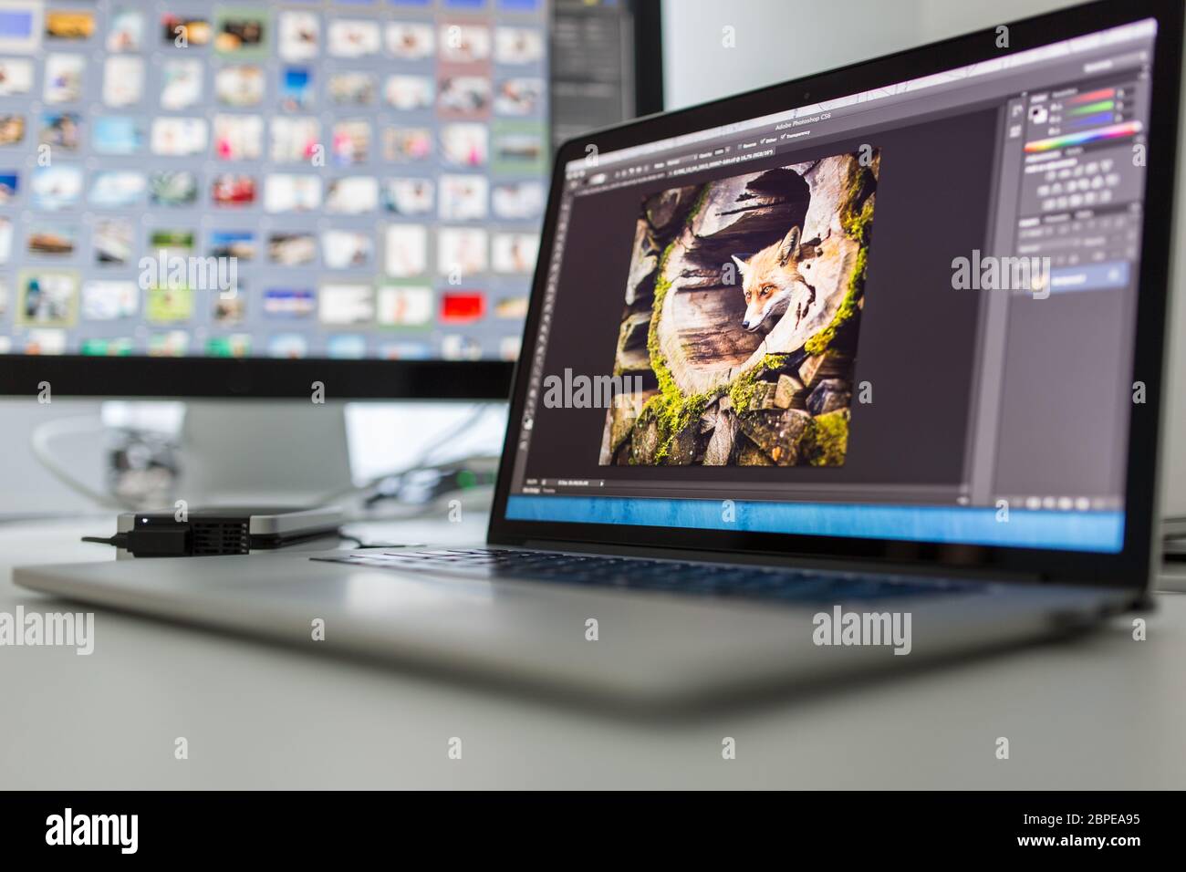 Photographers computer with photo edit apps/programs running - images ...