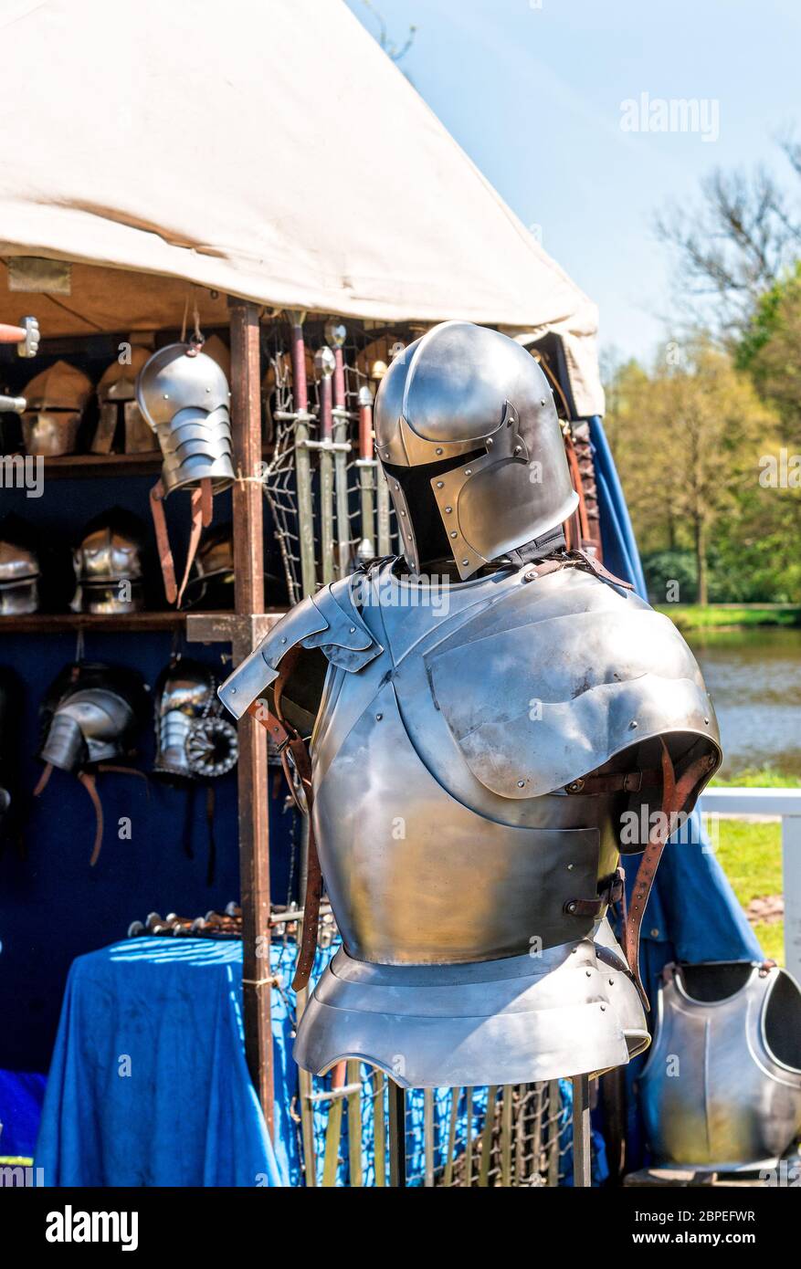 Krieger schild hi-res stock photography and images - Alamy