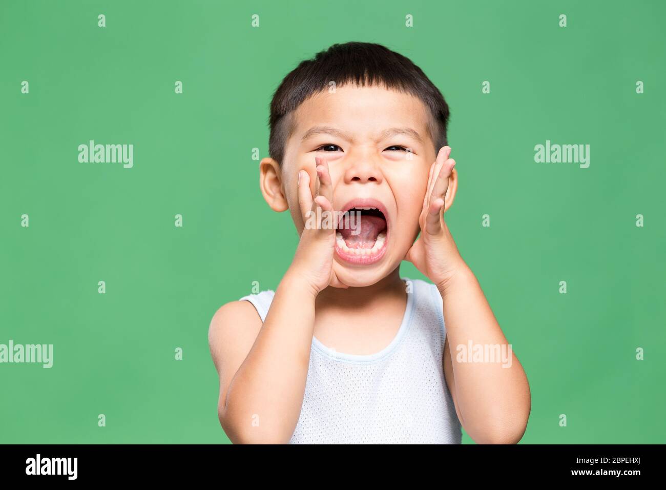Little boy scream Stock Photo - Alamy