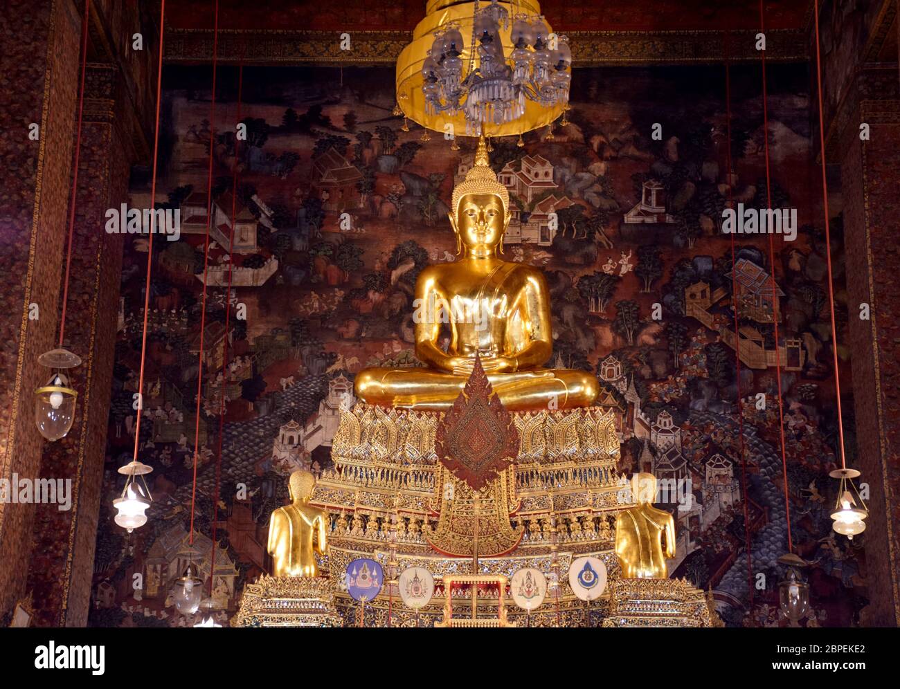 Building made of gold hi-res stock photography and images - Alamy