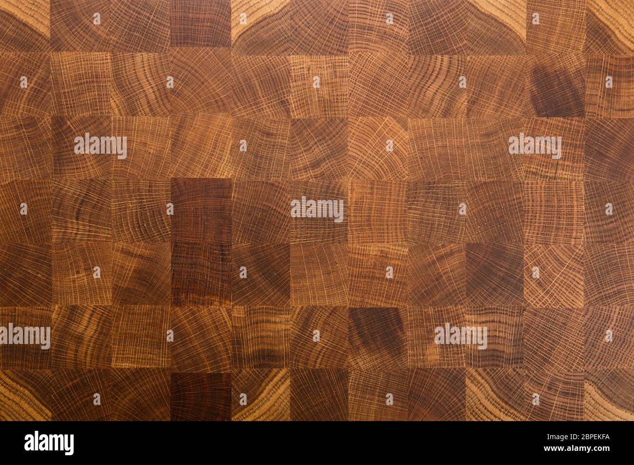Oak wood butcher end grain chopping block board Stock Photo - Alamy