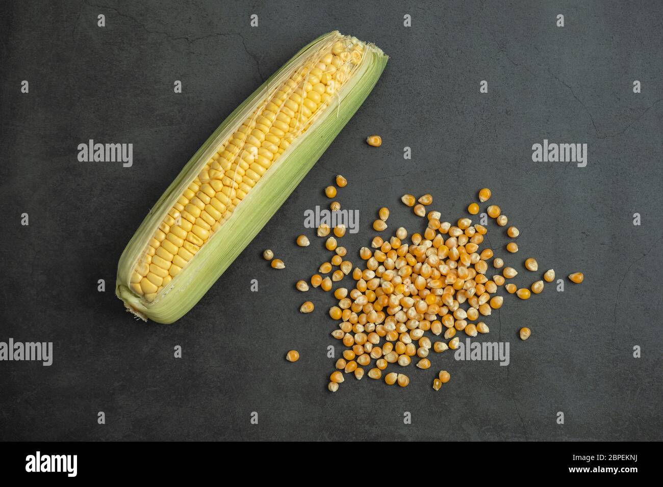 Corn of the cob hi-res stock photography and images - Alamy