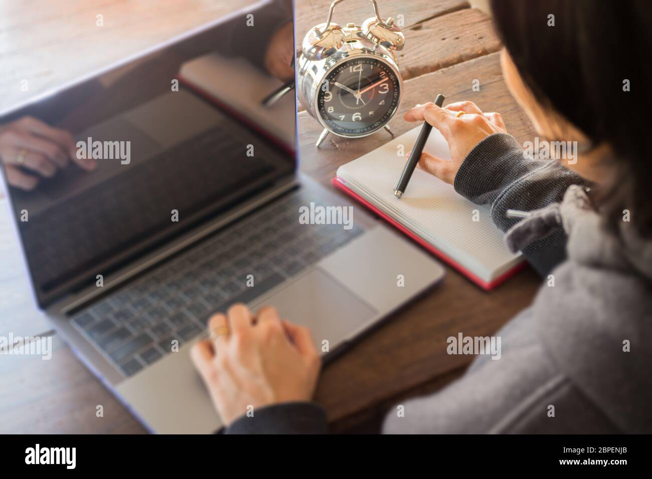 Overworked woman home paperwork hi-res stock photography and images - Alamy