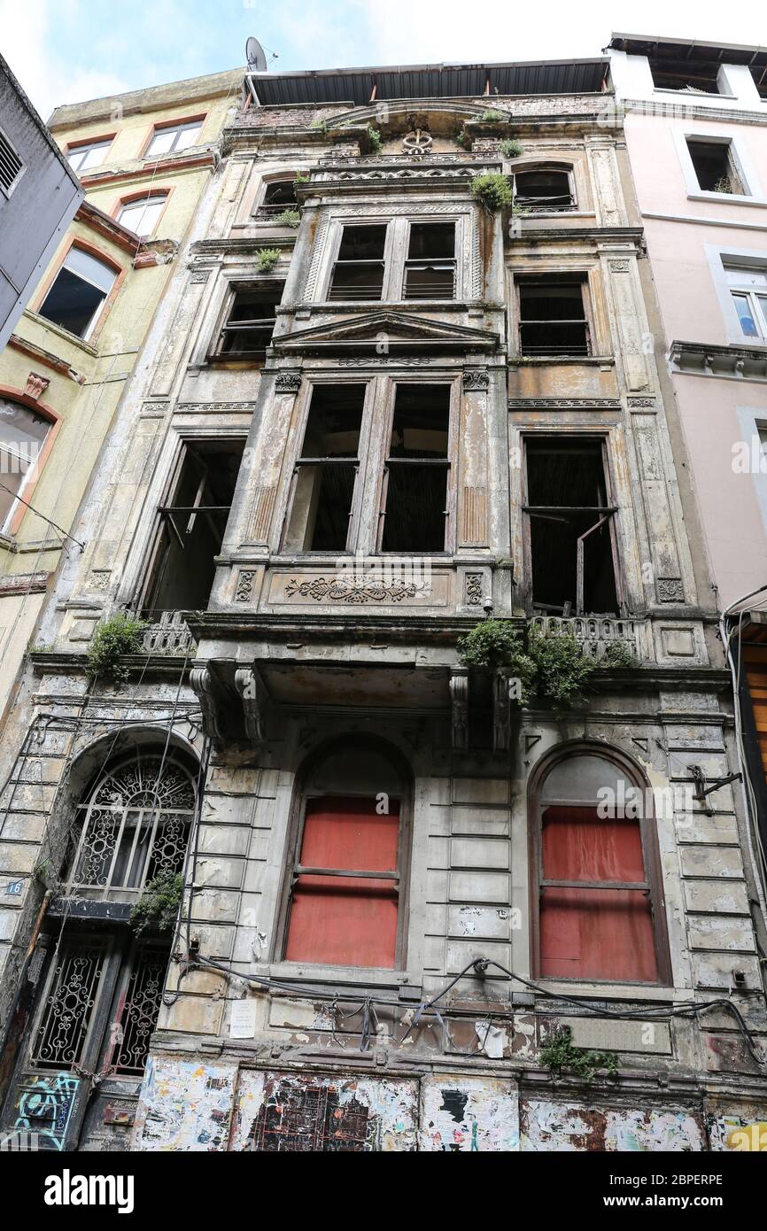 Old abandoned building in istanbul hi-res stock photography and images ...