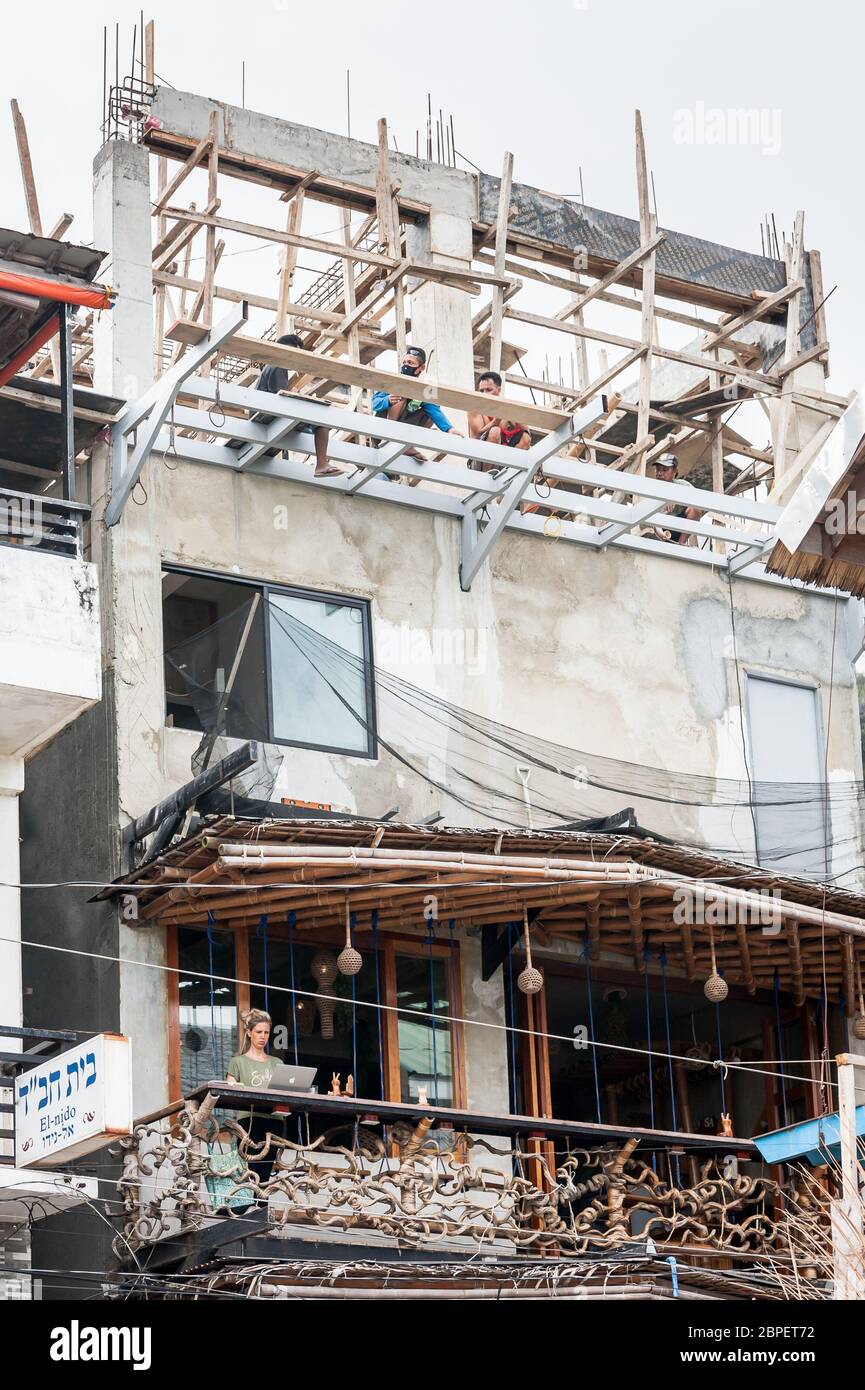 Work on new town hi-res stock photography and images - Alamy