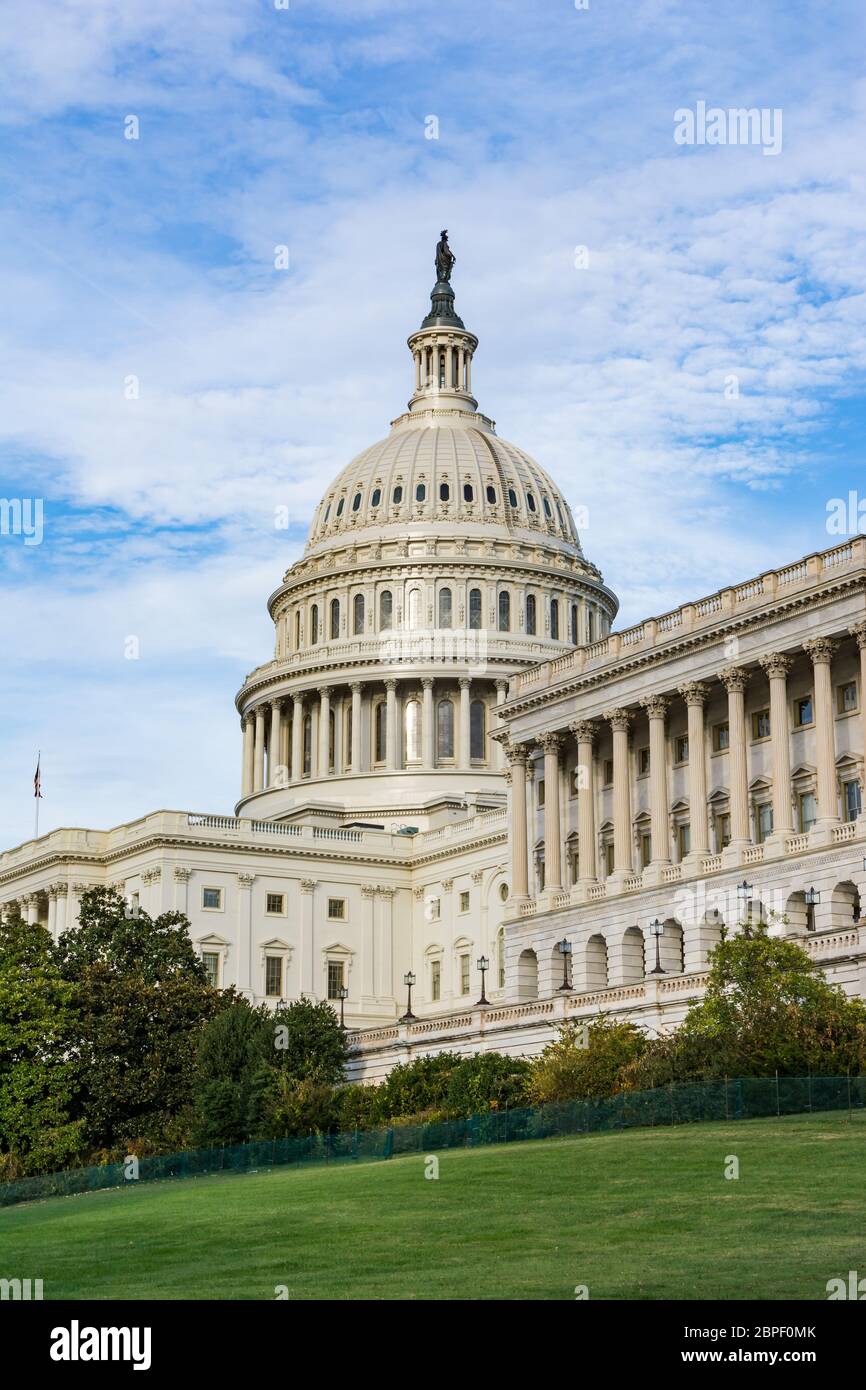 Daytime Landscape US Capitol Building Washington DC Grass Blue Sky ...
