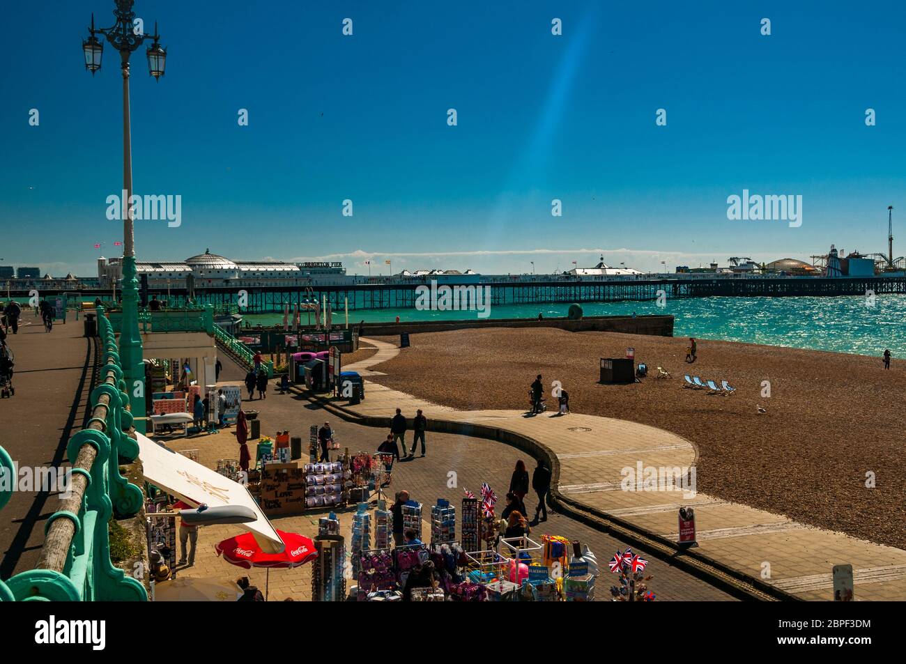 Spring view of Brighton beach and pier on a glorious day Stock Photo ...
