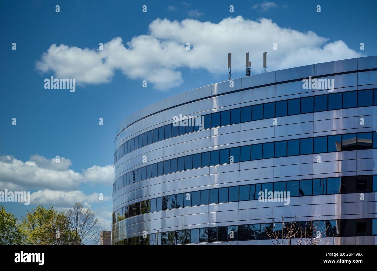 Business curved architecture hi-res stock photography and images - Alamy
