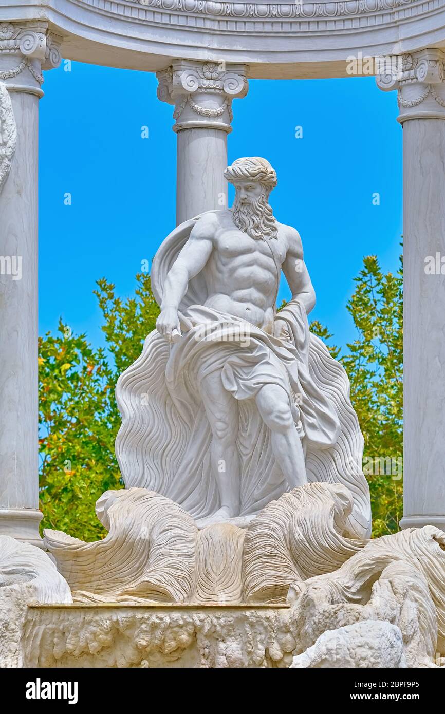 Antique poseidon statue hi-res stock photography and images - Alamy